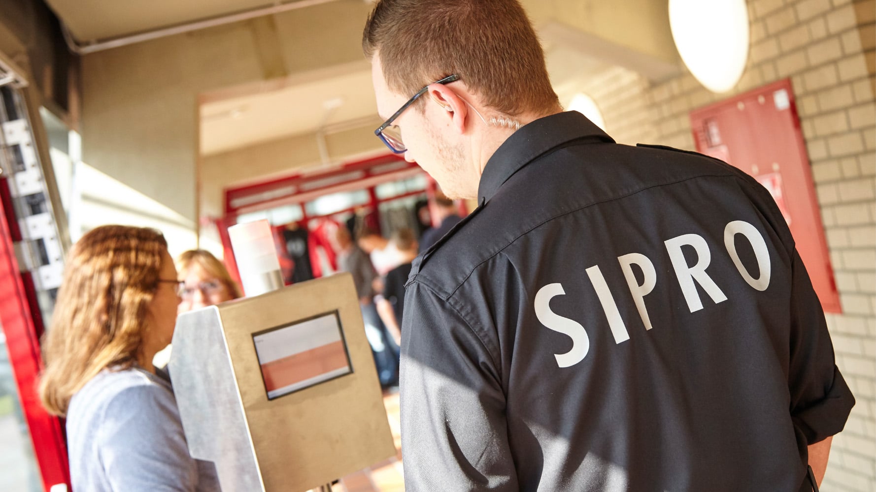 SIPRO GmbH & Co. KG. Ihr Partner, wenn es um Schutz u. Sicherheit geht